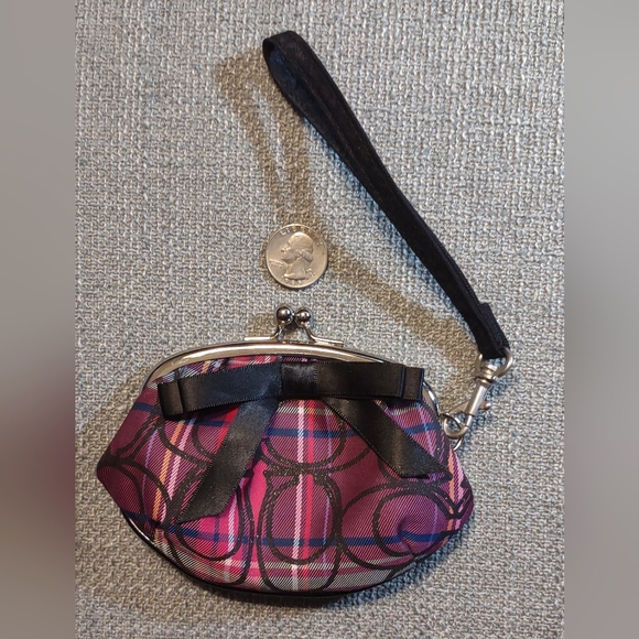 Coach | Bags | Final Pricekisslock Change Purse | Poshmark